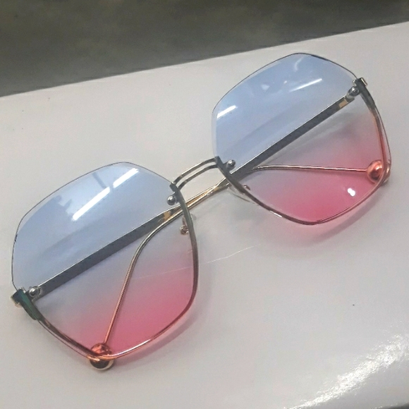 boutique | Accessories | Trendy Oversized Rocket Pop Ombre Sunglasses ...